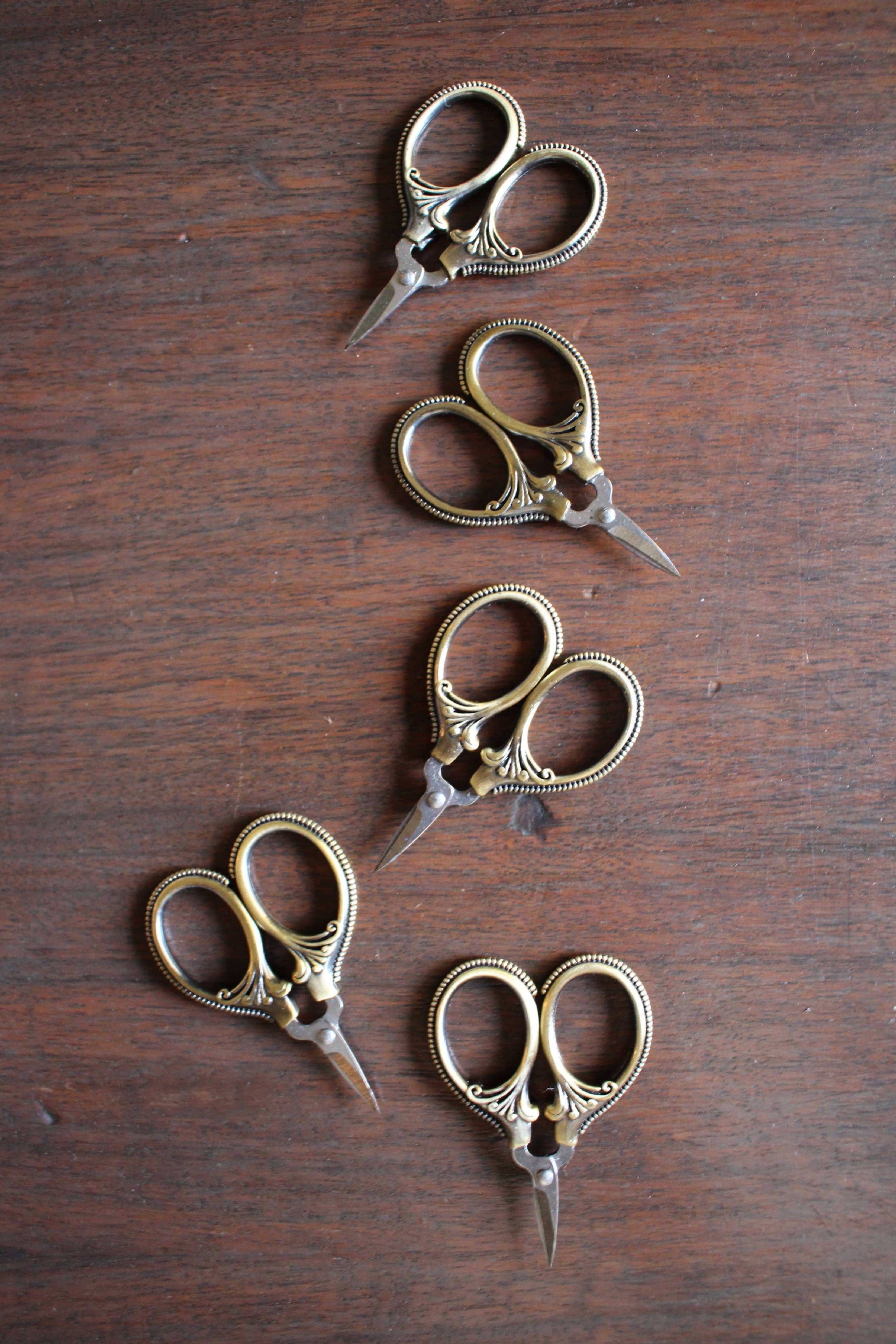 Mini Embroidery Scissors: Antique Gold – Knitting is Metal